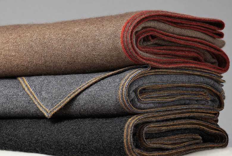 Handmade luxury Mongolian cashmere plaids | Human Heritage